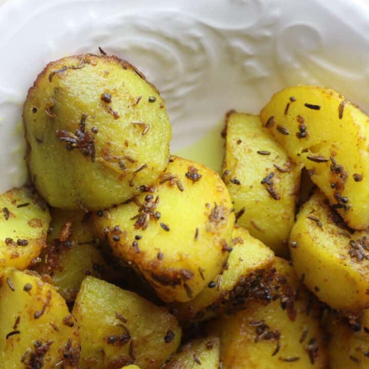 Jeera Aloo: Cumin Roasted Potatoes from Bangladesh - The Foreign Fork
