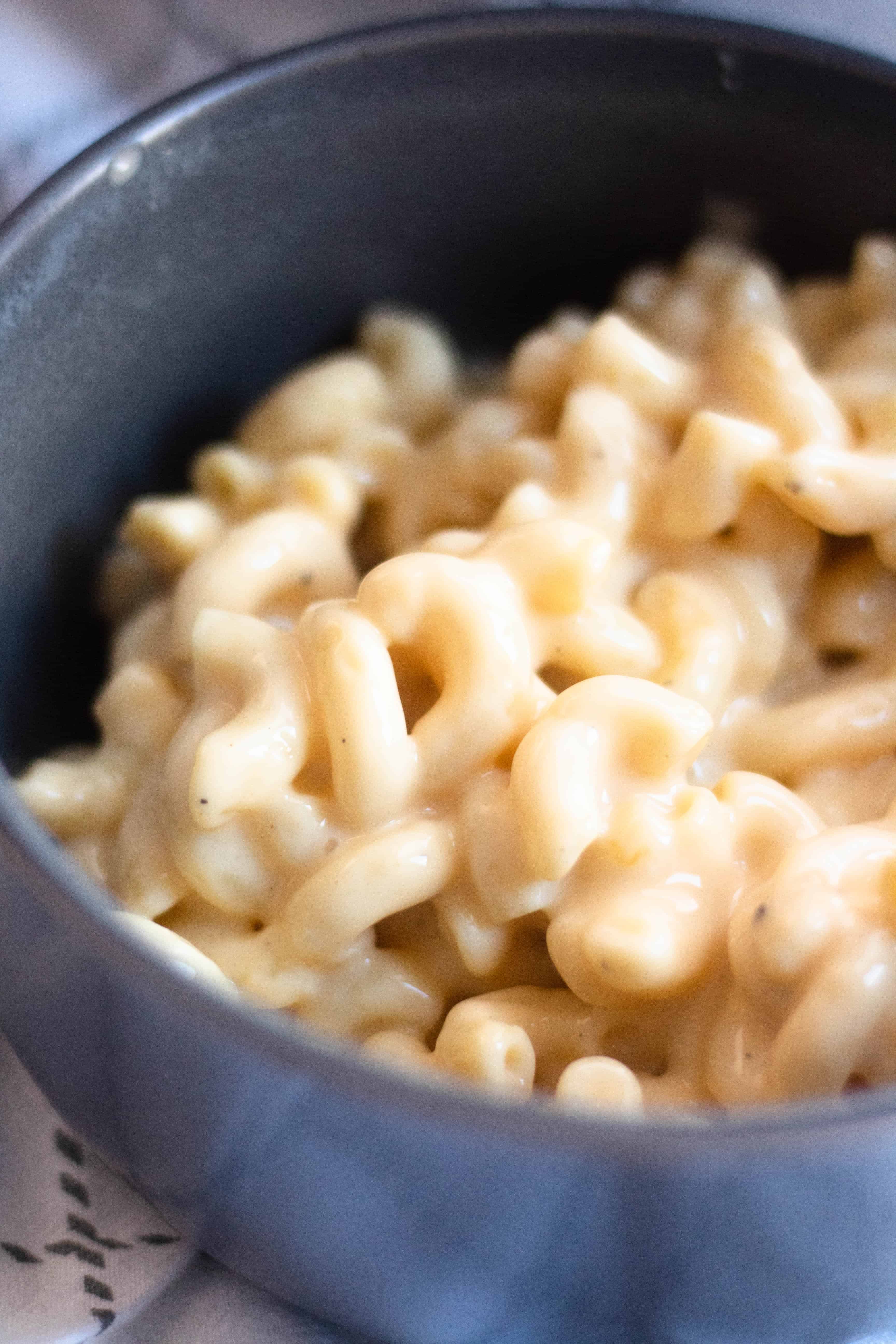 Homemade Macaroni and Cheese (Stovetop & Instant Pot) - The Foreign Fork
