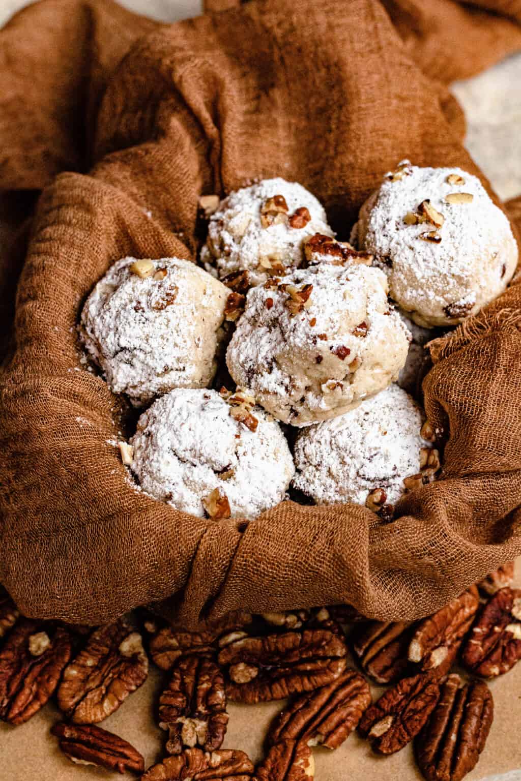 Pecan Snowball Cookies Recipe - The Foreign Fork