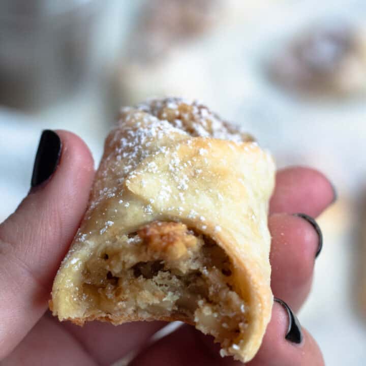 Walnut Cookie Recipe (Traditional Italian) - The Foreign Fork