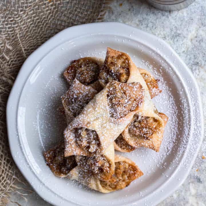 Traditional Italian Pizzelle Recipe - The Foreign Fork