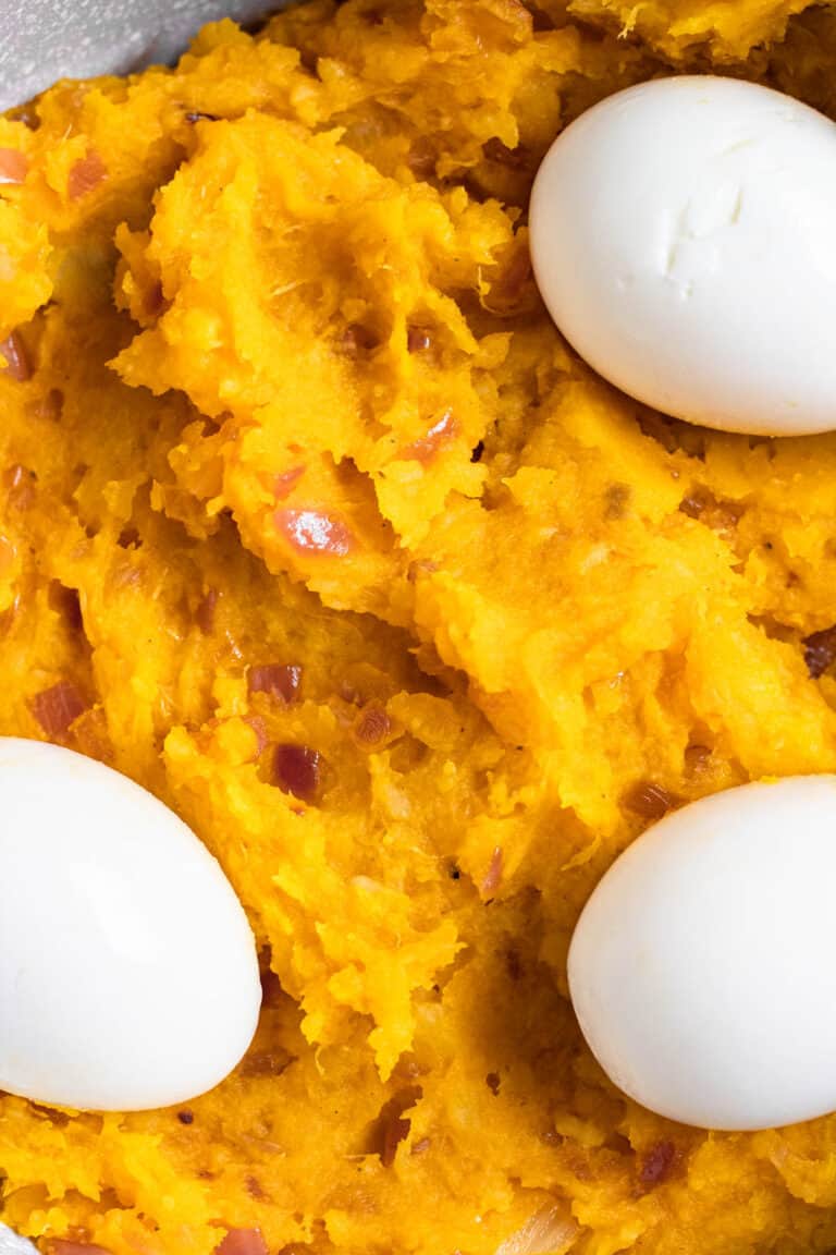 Oto (Mashed Yam with Red Onions) from Ghana - The Foreign Fork
