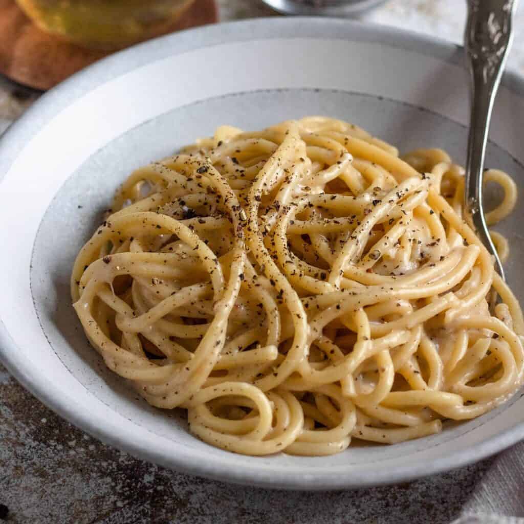 Spaghetti Cacio e Pepe in the Instant Pot - The Foreign Fork