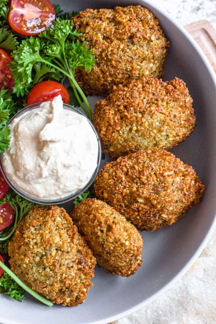 Falafel Pita - A Vegan Sandwich! - The Foreign Fork