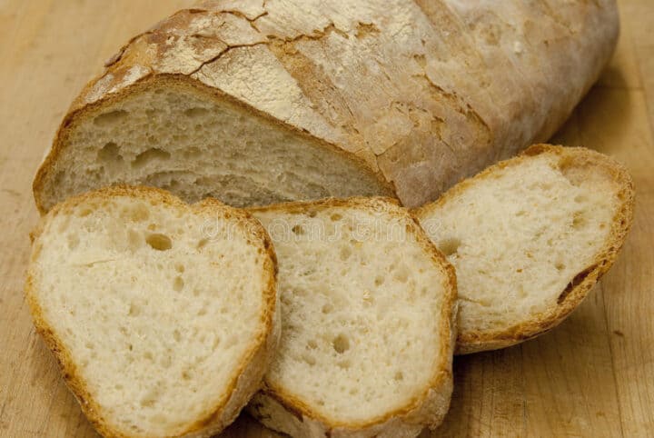French Bread VS Italian Bread - The Foreign Fork