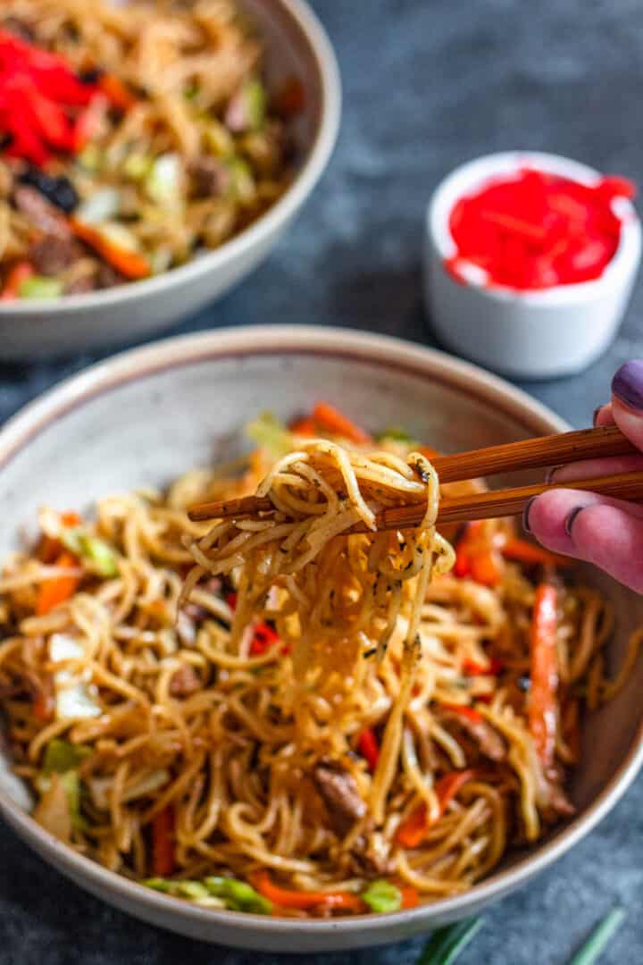 Beef Yakisoba Recipe - Japanese cuisine!- The Foreign Fork