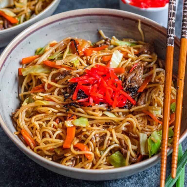 Beef Yakisoba Recipe - Japanese cuisine!- The Foreign Fork