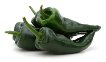 Anaheim Pepper vs Poblano - The Foreign Fork