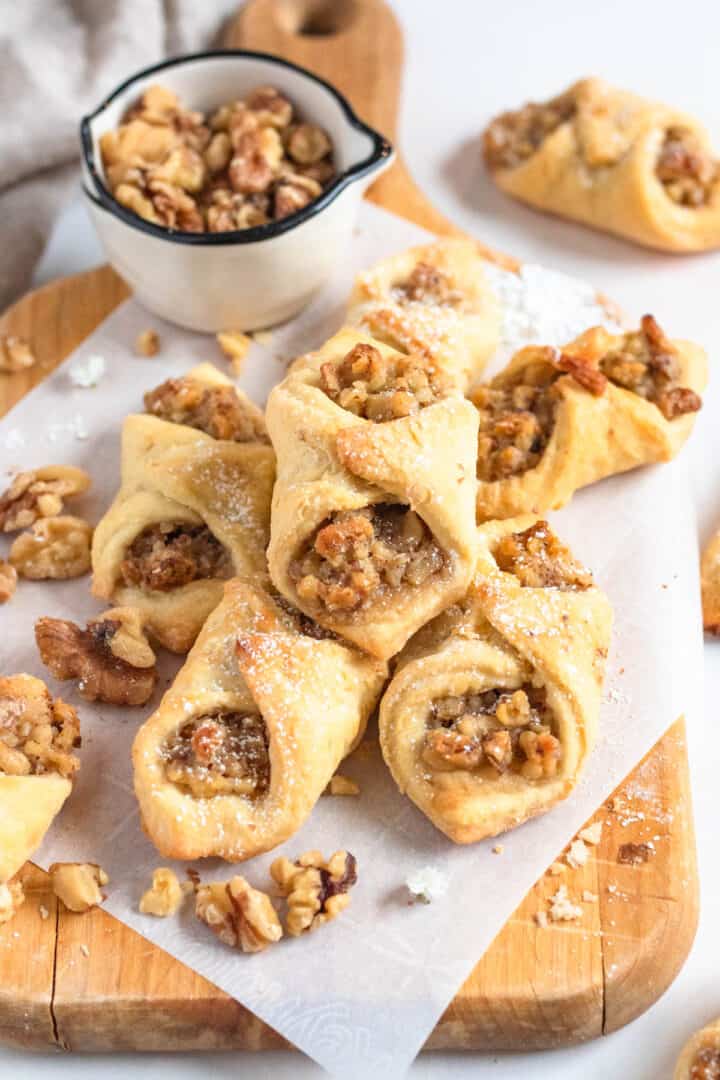 Walnut Cookies - The Foreign Fork