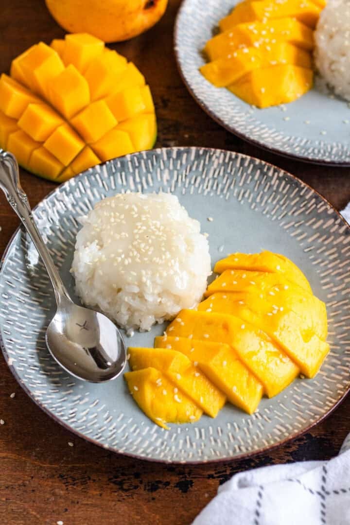 Mango Sticky Rice Recipe - The Foreign Fork
