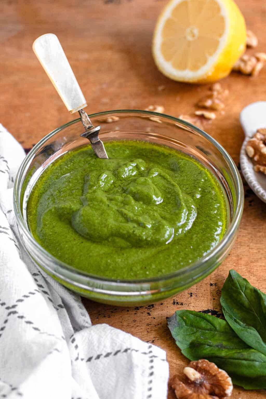 Walnut Pesto Recipe - The Foreign Fork